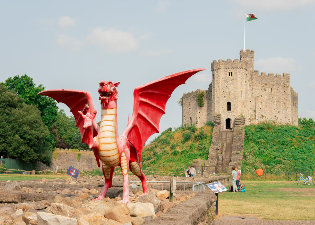 Must-See Places in South Wales - Yay for Vacay